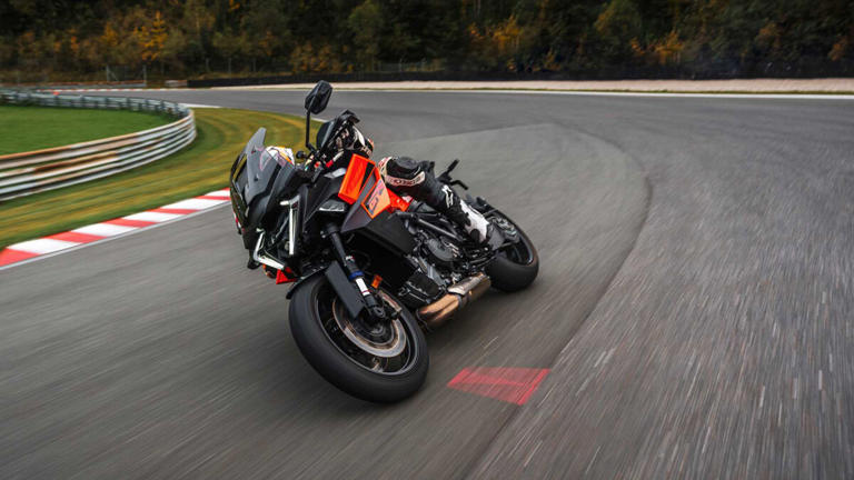 10 Sport Tourers That Nail The Sweet Spot Between Speed And Comfort