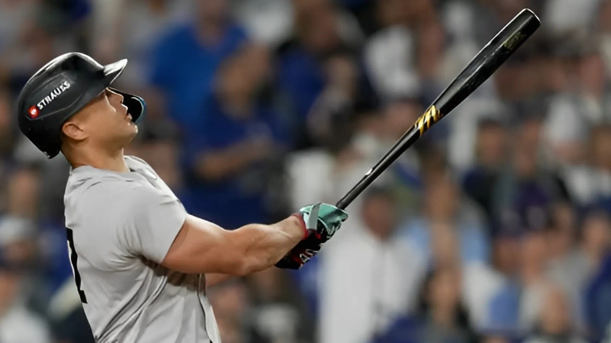 MLB: Yankees Used 'Torpedo' Bats Last Year and One of Them Exploded in ...