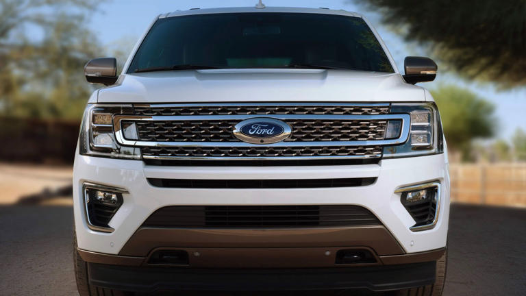 Over 100,000 Ford Expedition And Lincoln Aviator Owners Face Yet ...