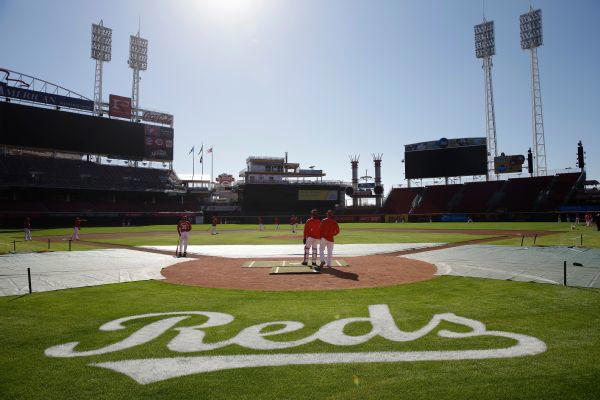 Reds pitching coach Derek Johnson takes leave of absence