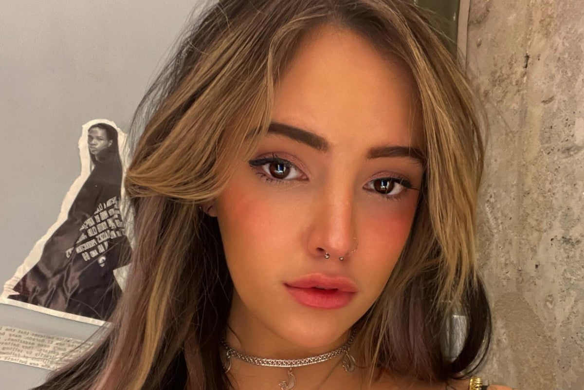 Ashley Surcombe: British influencer hospitalised in Seoul has ...