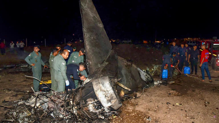 Flight Lieutenant Siddharth Yadav, Killed In Jaguar Jet Crash, Cremated ...