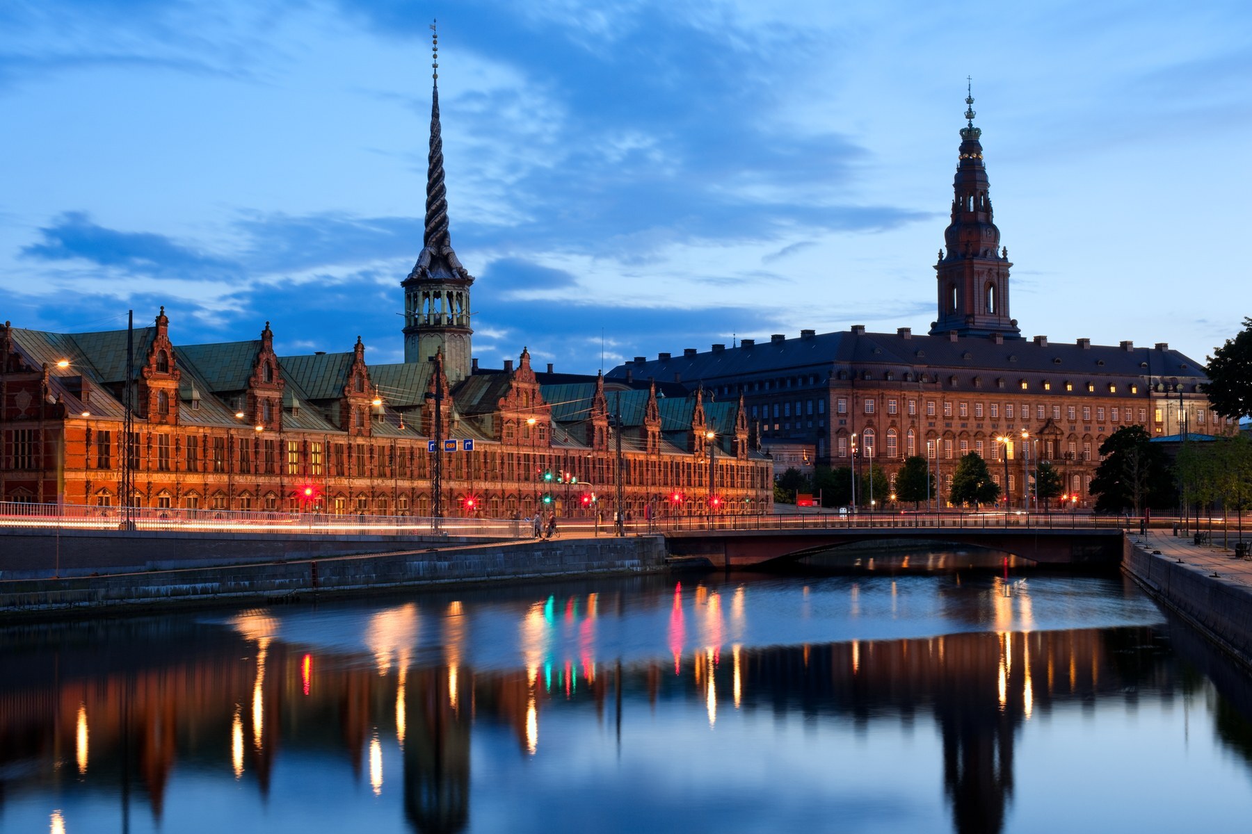 Danish intelligence accuses the US of using economic power to pressure ...
