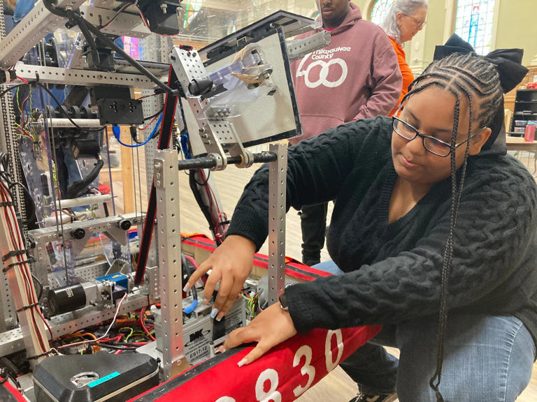 Riverside RoboTigers ready for robot Hurricane Nessie to face big ...