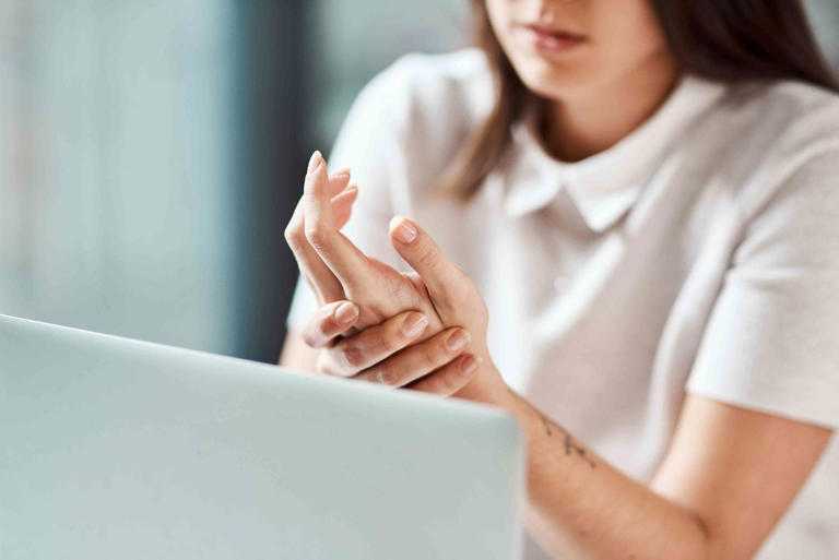 Causes of Numbness in Your Fingers and What You Can Do About It