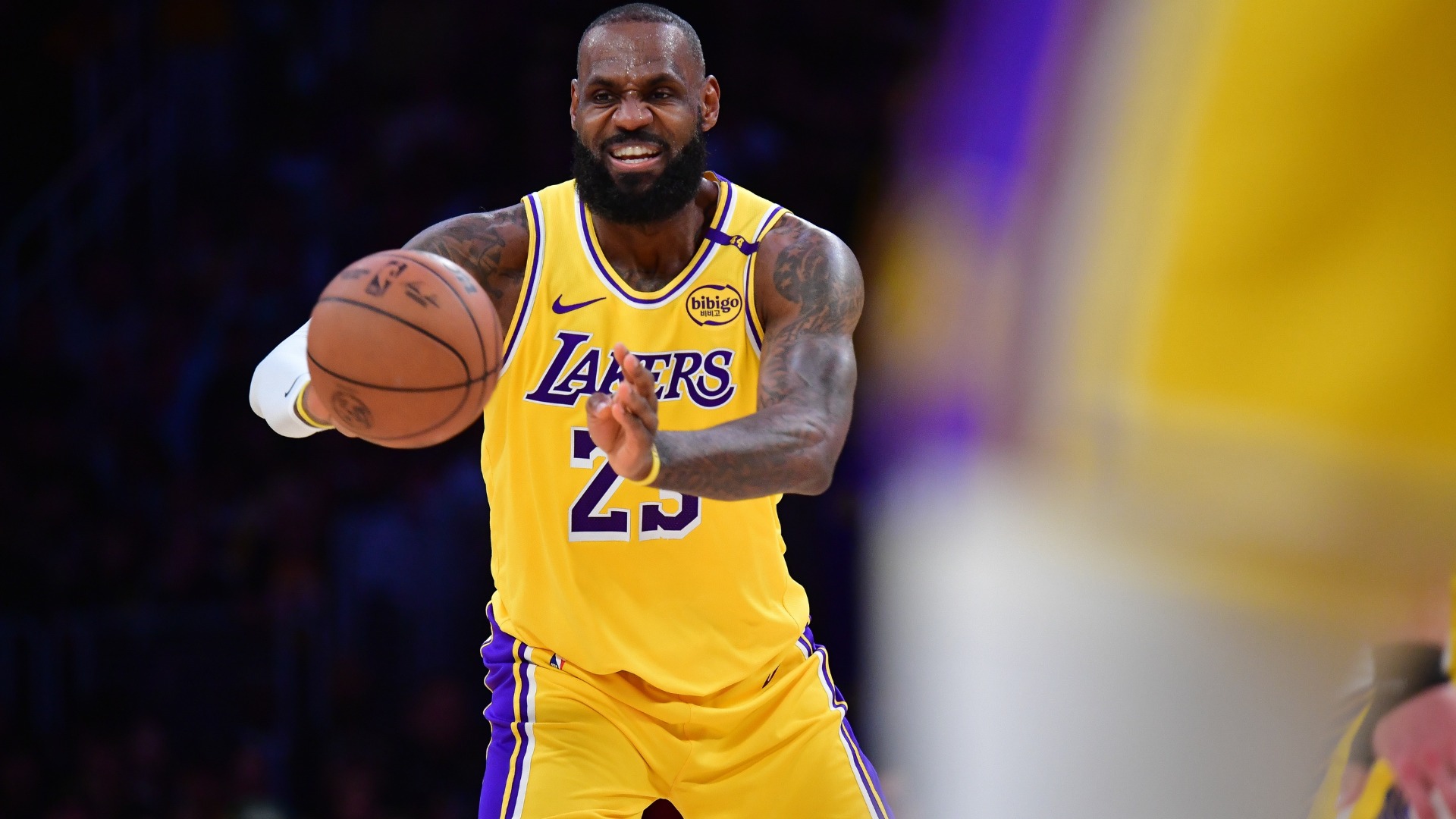 Understanding Scoring Trends in Lakers Games: An Analysis