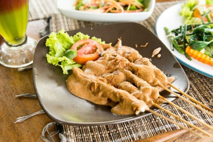 9 Tempat Makan Sate Enak di Surabaya yang Wajib Dicoba Bersama Keluarga ...