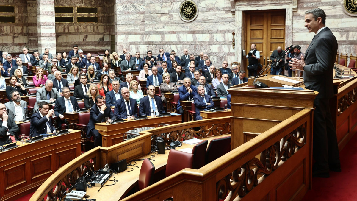 Δεκαήμερο γαλάζιο pressing στο ΠΑΣΟΚ - Ο κίνδυνος να μην ψηφιστεί η ...
