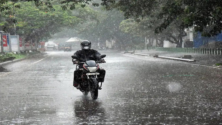 Heavy rains lash Kerala; orange alert in four districts
