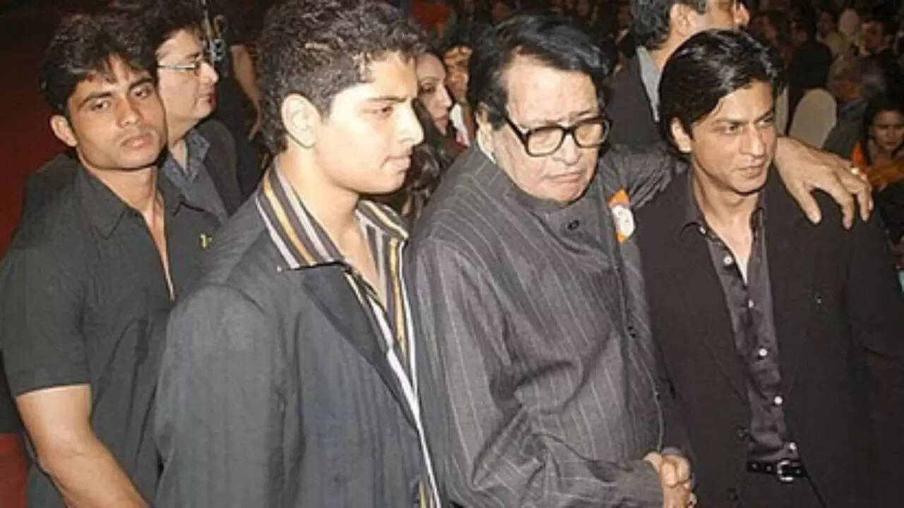 Shah Rukh Khan mourns the loss of Manoj Kumar: 'You will always be ...