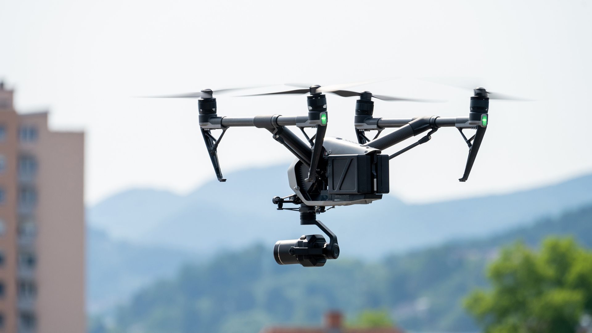 Rice-sized AI chip mimics brain to extend small drone range, boost ...