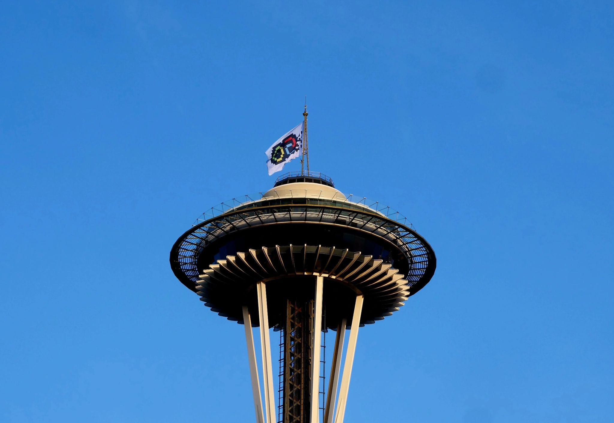 Microsoft flag flies atop Space Needle to celebrate company’s 50th ...