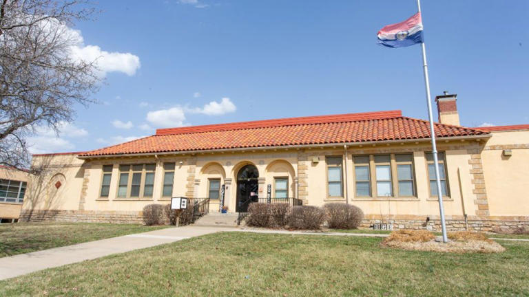 Endorsers see key differences among Lee’s Summit school board candidates