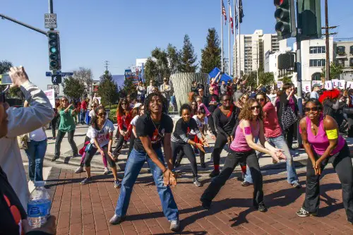 13 American Fads That Were Over the Second Instagram Was Invented