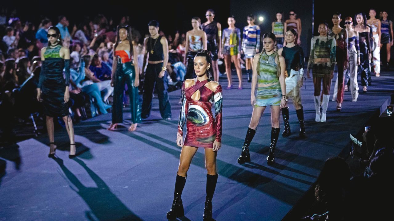 La moda de la resistencia: diseñadores venezolanos que marcan tendencia