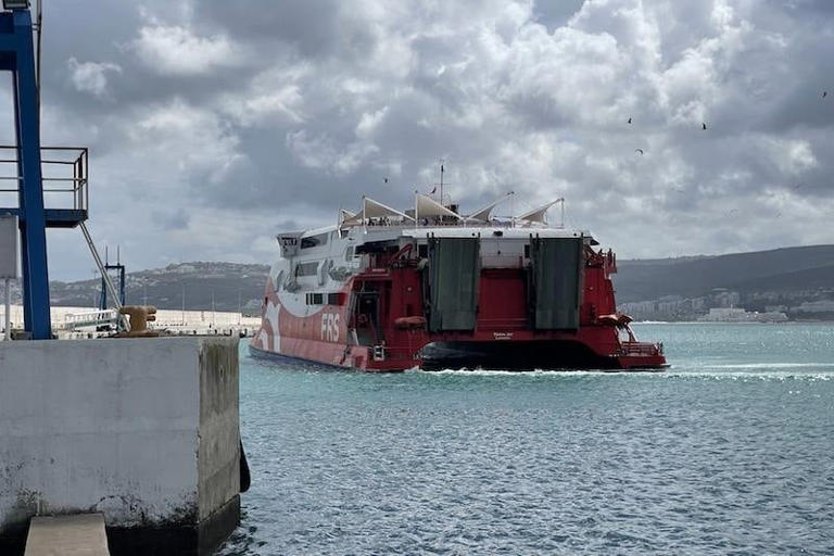 Port of Algeciras dock pilots announce strike during 2025 Marhaba ...