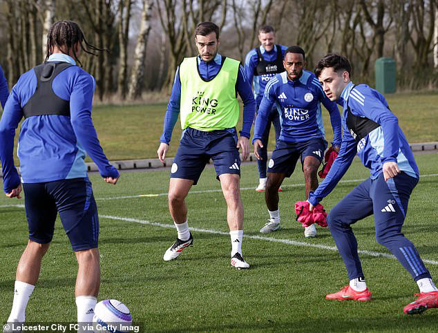 Harry Winks hints at reason behind 100-mile commute to Leicester ...