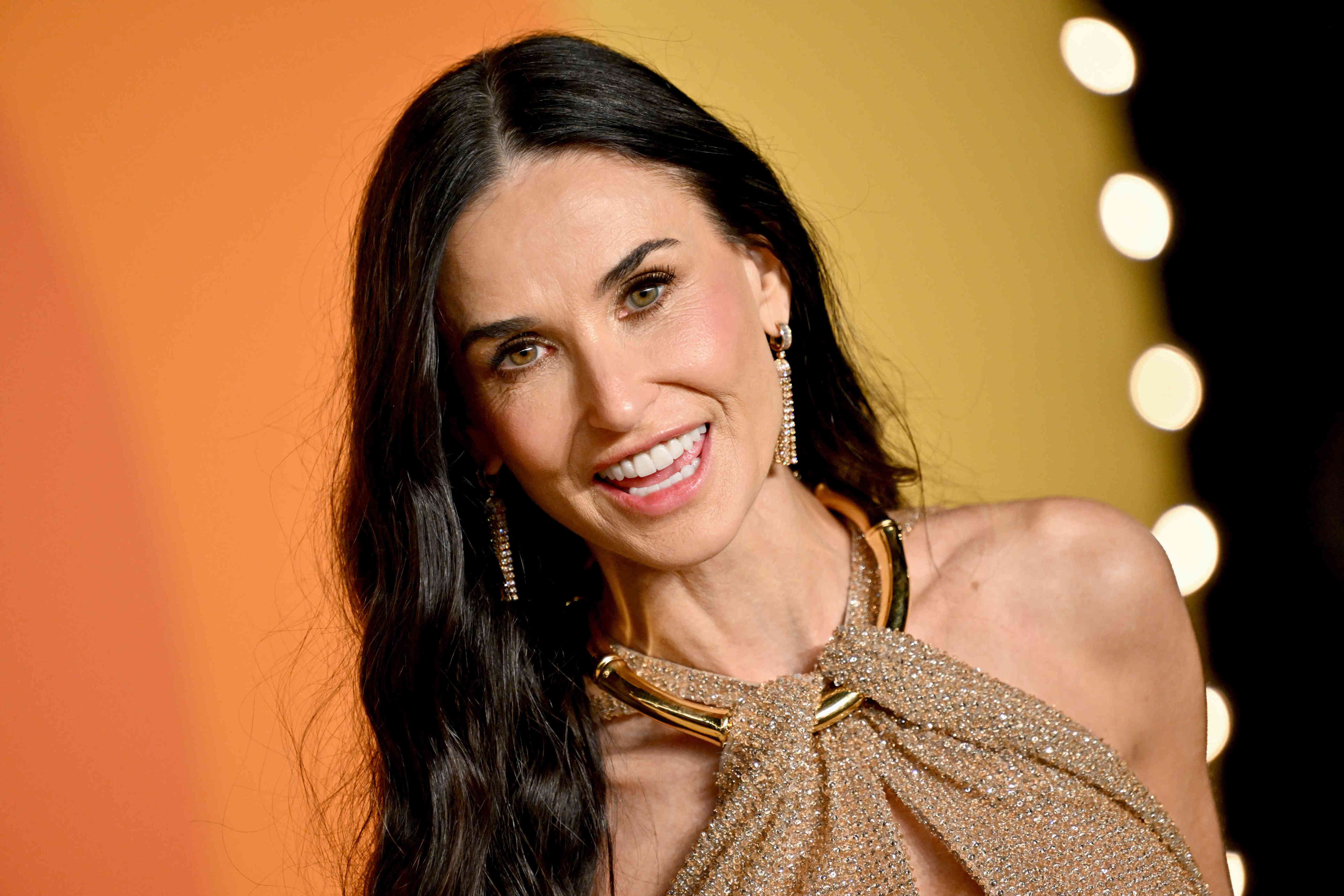 Demi Moore Looks Almost Unrecognizable With a New Flippy Lob Cut