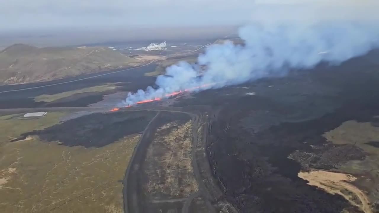 RAW VIDEO: Icelandic Volcano Erupts Once Again Amid Historic Activity