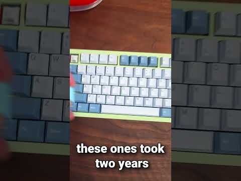 Custom keycaps are too expensive, so I buy these instead