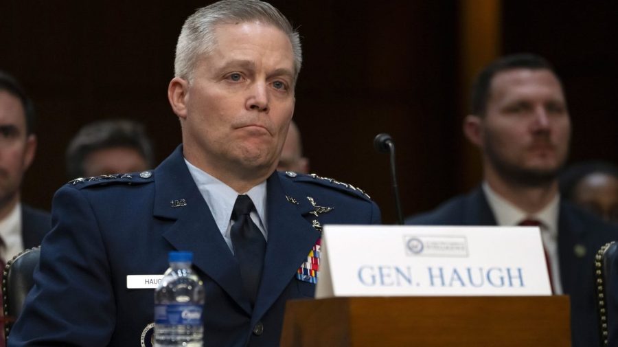 Trump fires NSA director and deputy after Loomer meeting