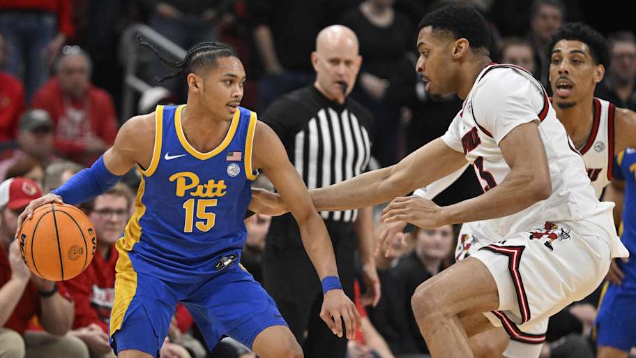 Pitt Transfer Guard Meets With Kentucky