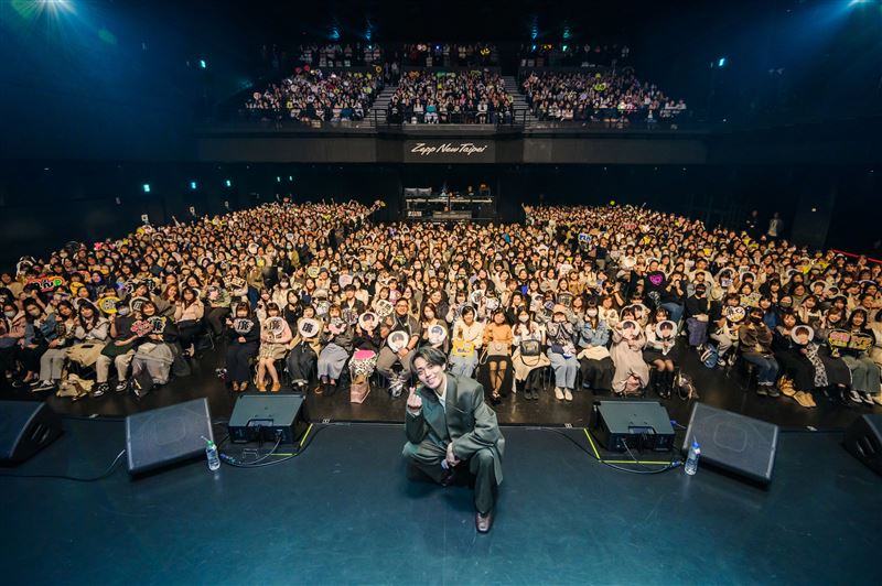 國寶級男星演出前「失蹤沒上台」！主持人急協尋：他不見了