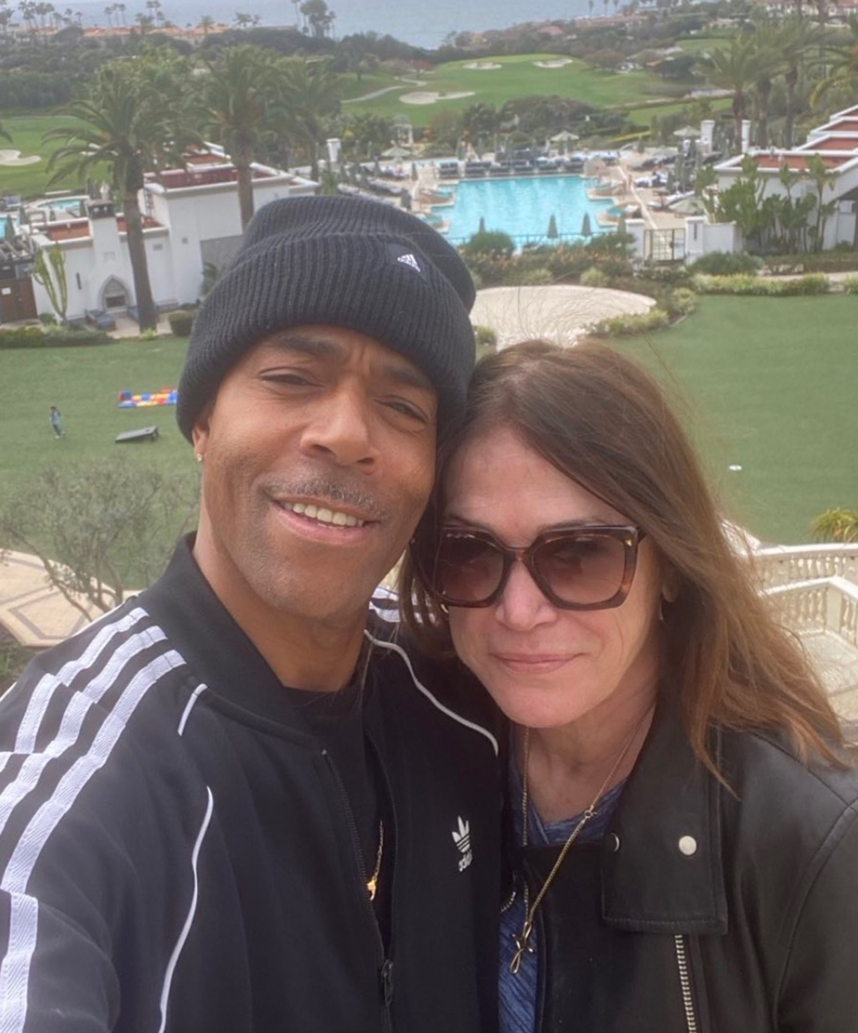 ‘NYPD Blue’ alum Kim Delaney baffles fans by giving husband sweet ...