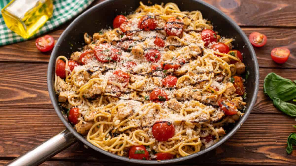 11 Romantic Pasta Dishes For A Cozy Date Night In