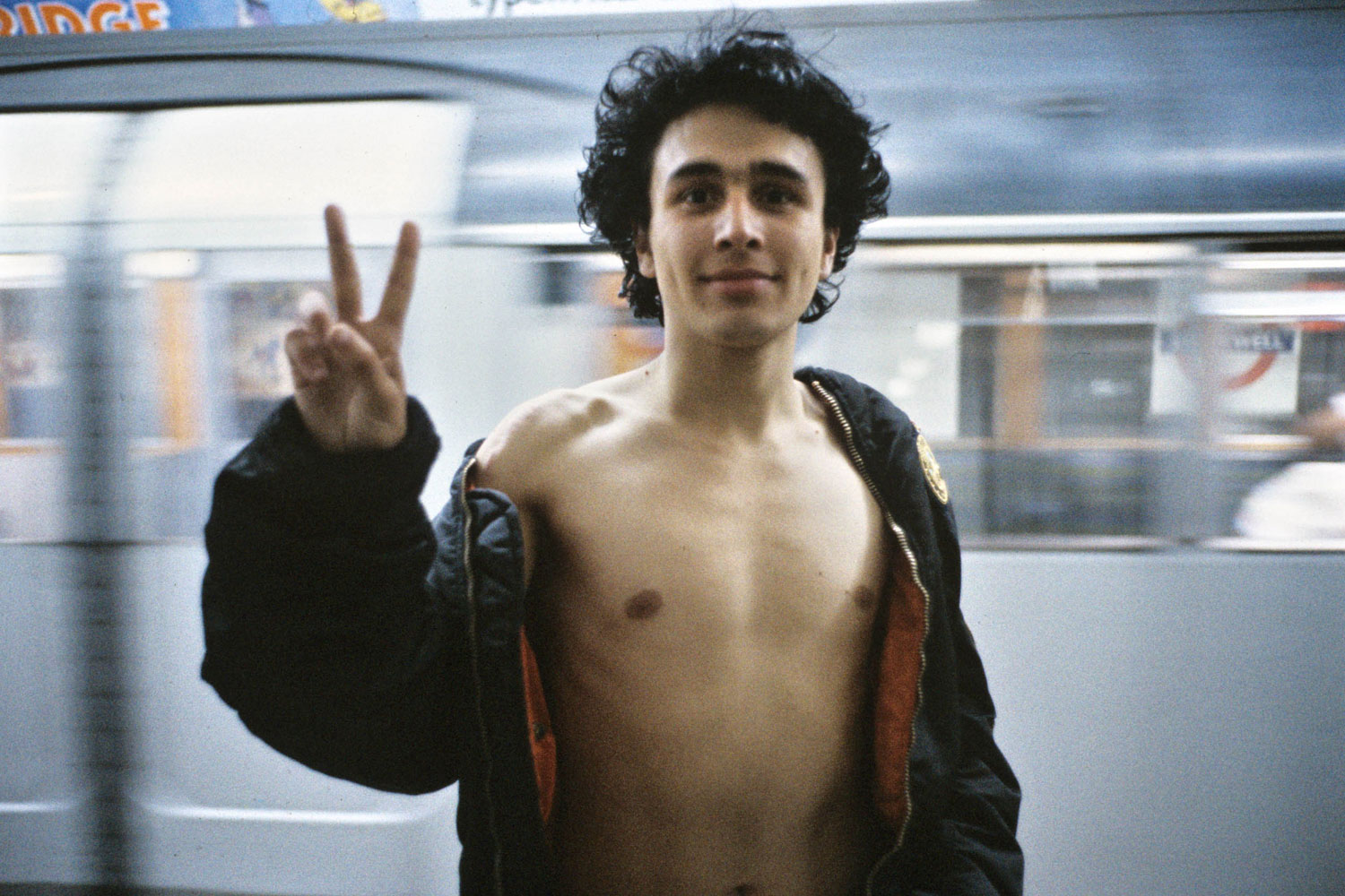 A step back in time: What London Underground passengers looked like in ...