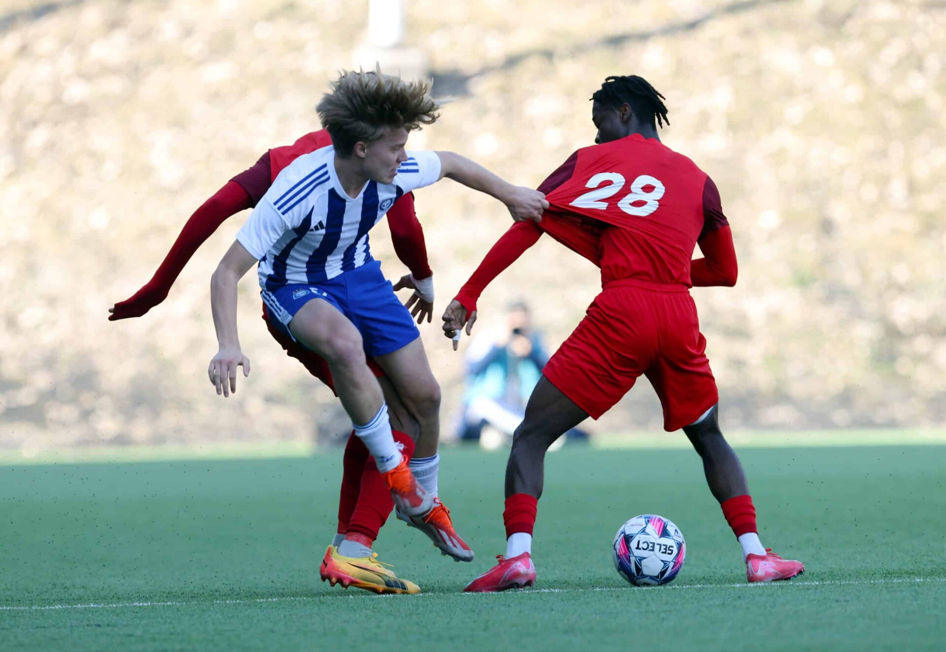 Haastattelu: HJK:n nuori helmi Pyry Mentu ei paineita pelkää – “Olen ...