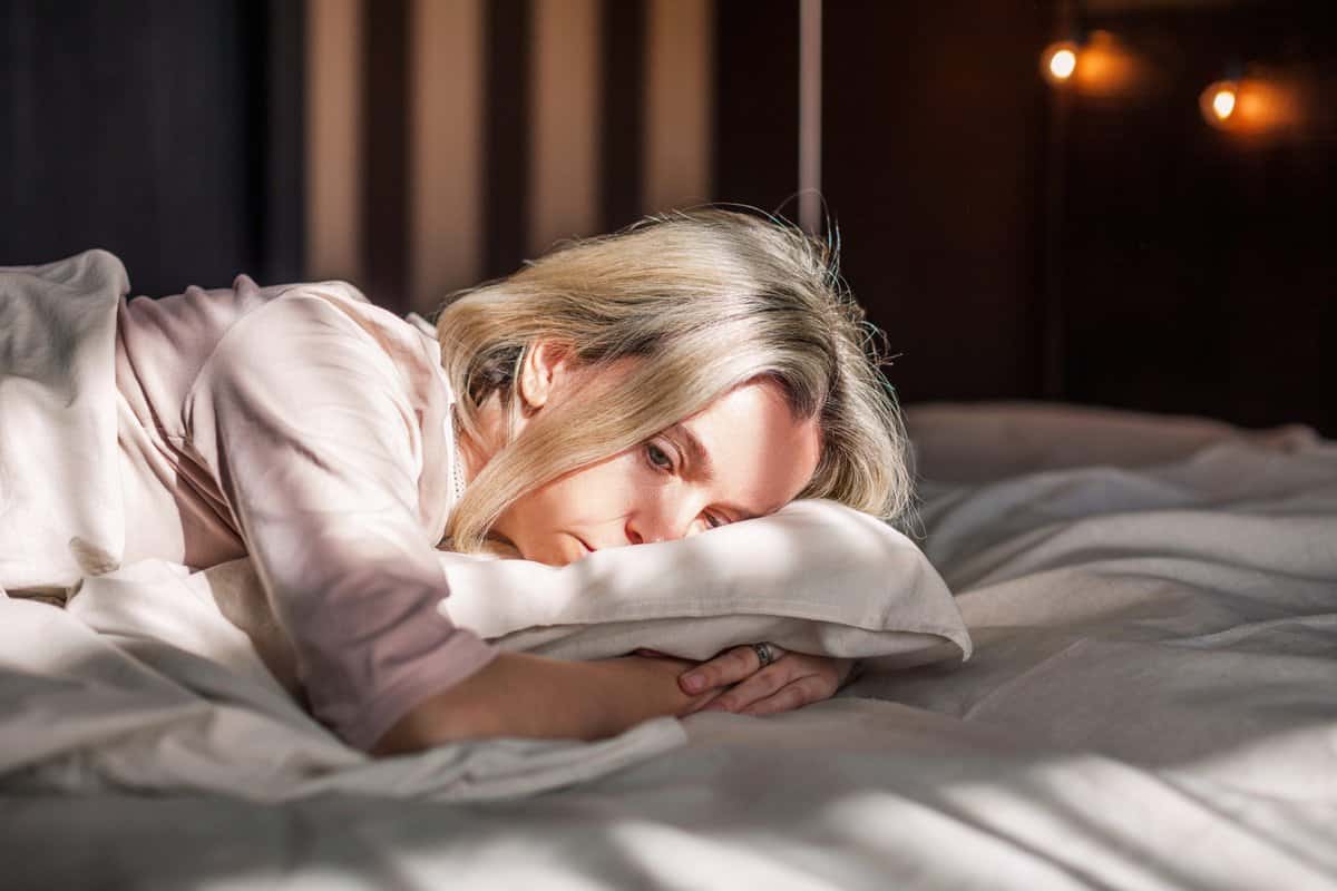 Immer wieder zwischen 2 und 3 Uhr wach? Das steckt wirklich dahinter