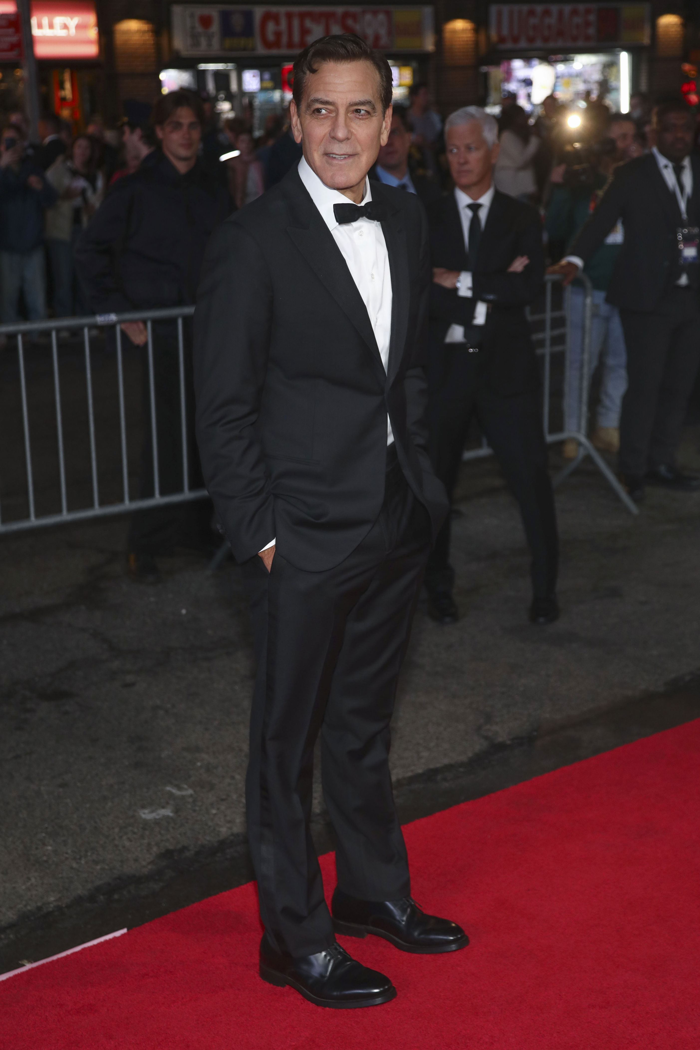 George Clooney shows off major change to his iconic look for ‘Good ...