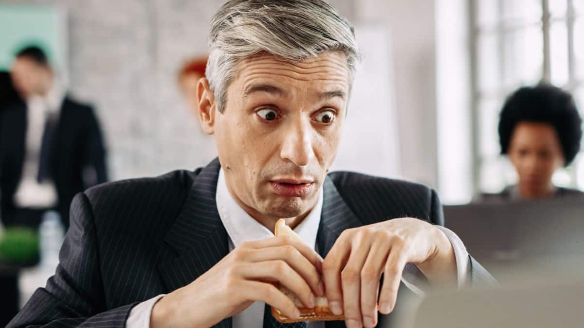 15 Financial Pitfalls That Secretly Drain Retirement Savings