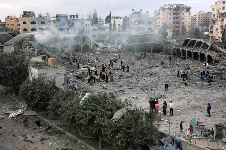 Israel expands ground offensive in Gaza