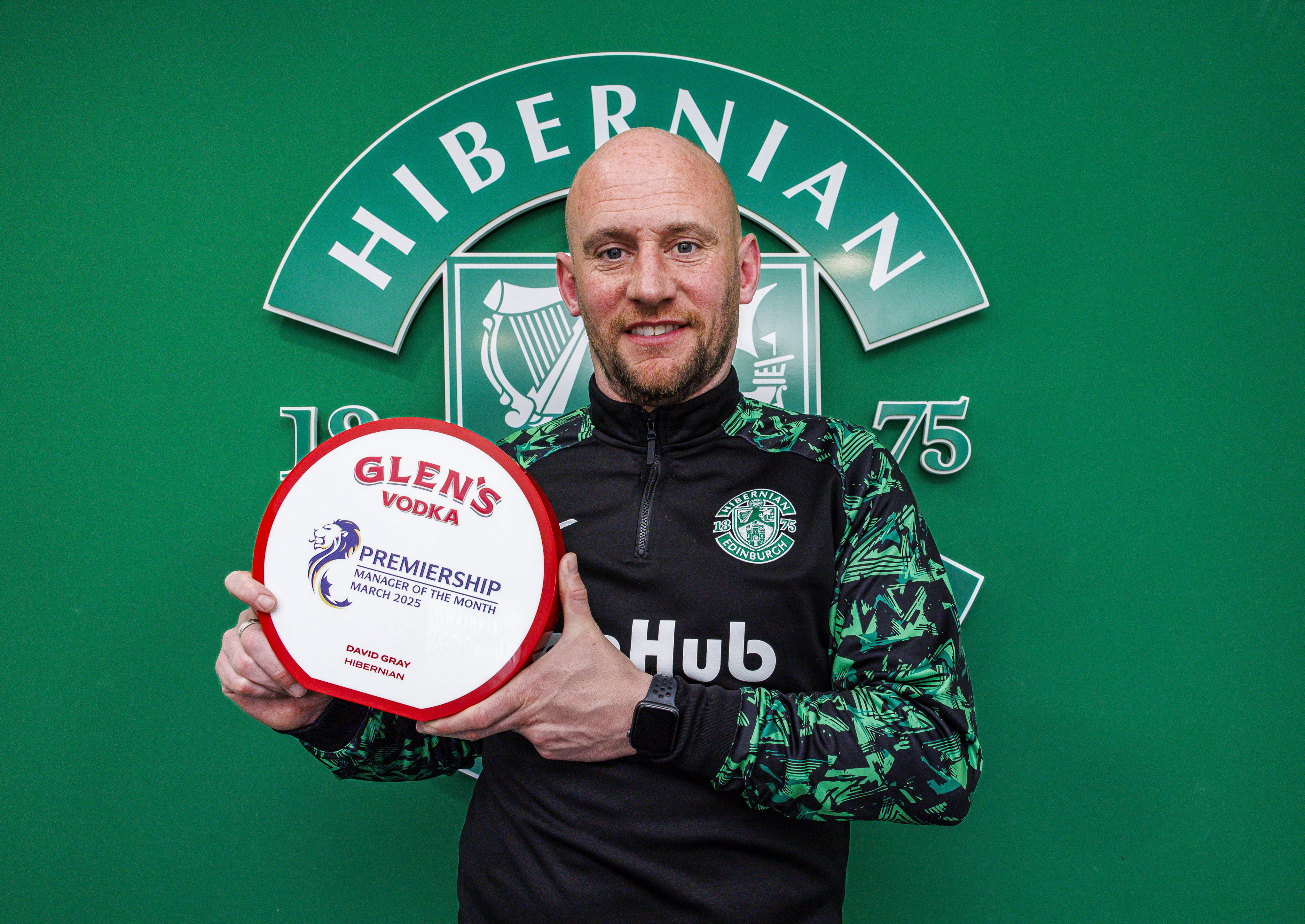 Hibs chasing 'bonus points' in Euro scrap as triple Manager of the ...