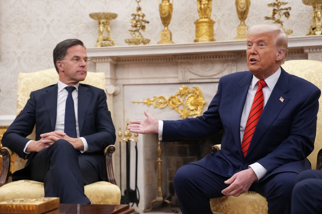 Donald Trump publicó sus mensajes privados con Emmanuel Macron y Mark ...
