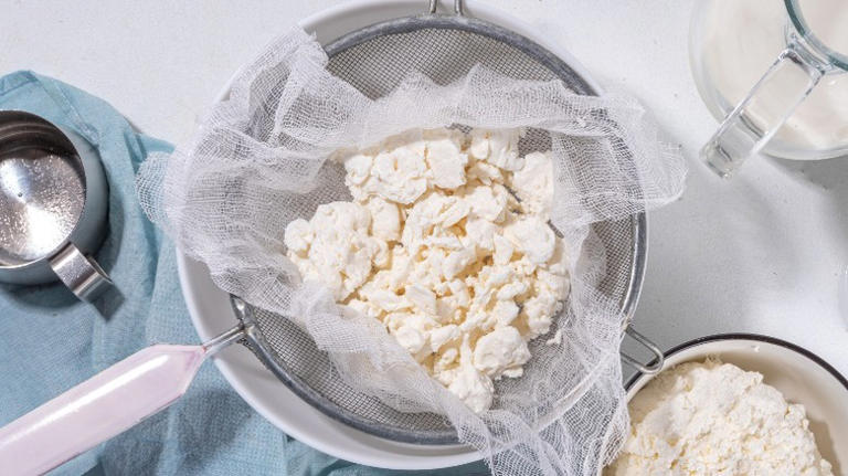 You Don't Need Special Ingredients To Make Homemade Cottage Cheese