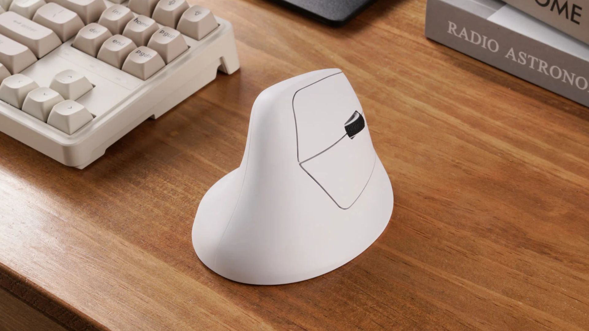 Keychron's M5 wireless ergonomic mouse has an 8K polling rate for ...