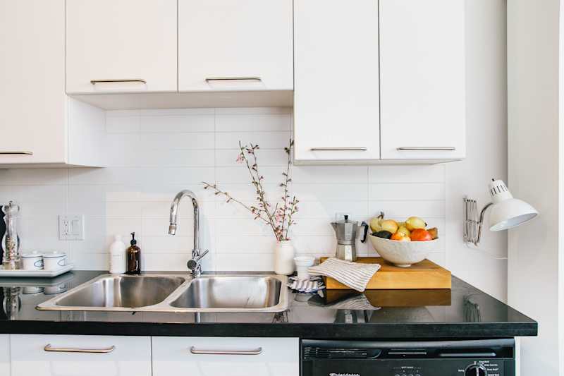 We Tested the Best Methods for Getting Rid of Stinky Sink Smells - and ...