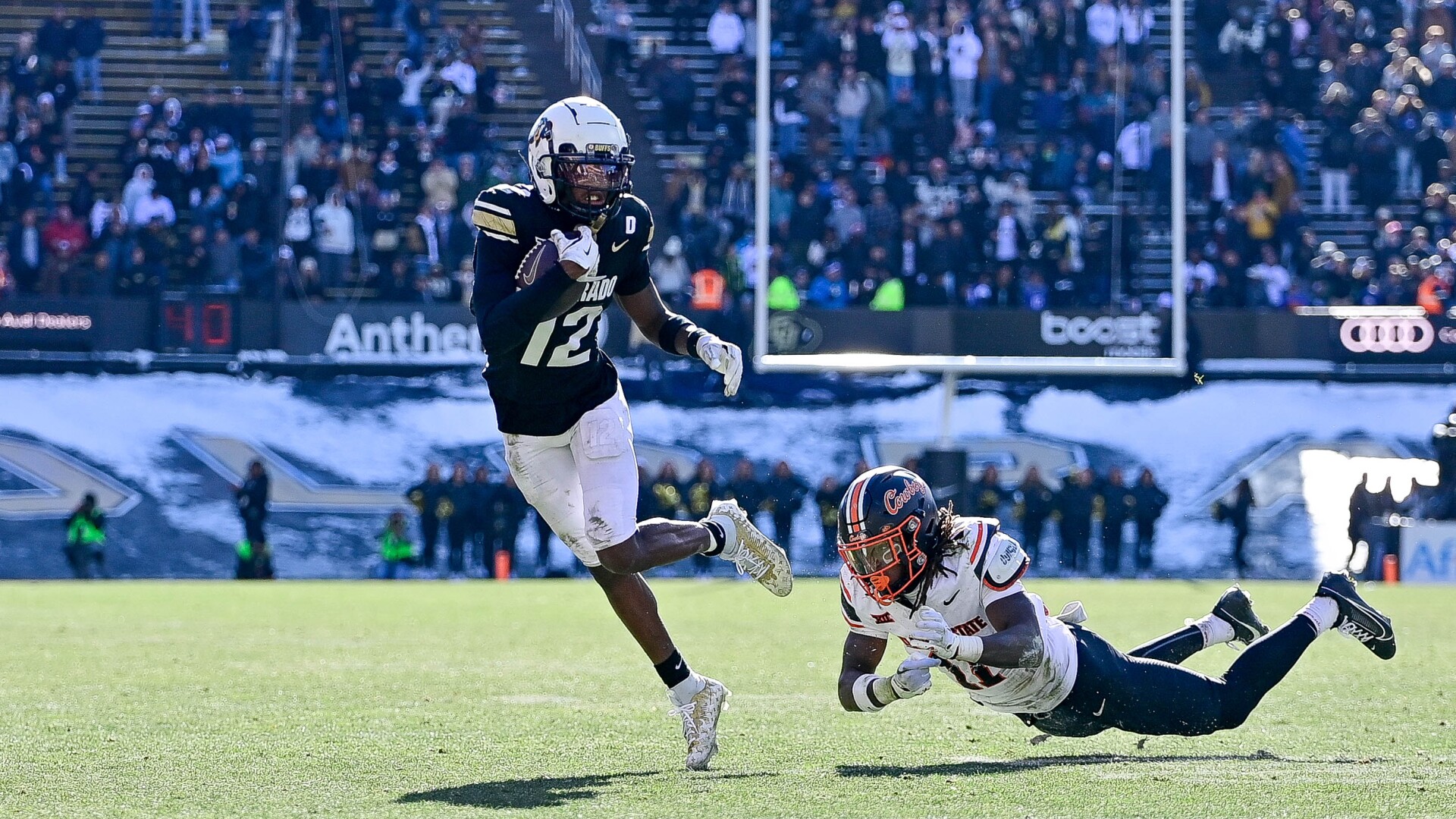 Travis Hunter runs routes, catches passes from Shedeur Sanders at ...