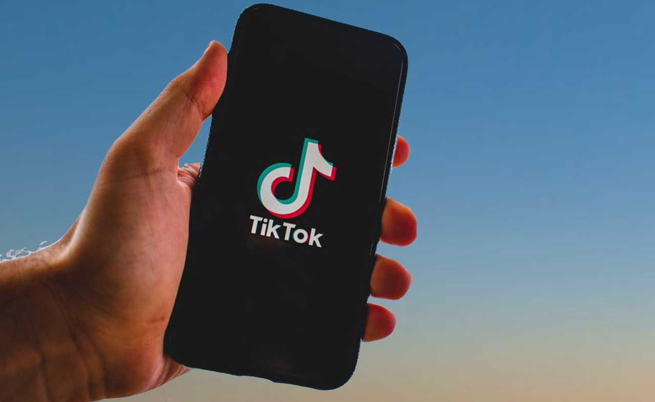 TikTok Launches Fact-Checking Feature To Stop 'Harmful Misinformation ...