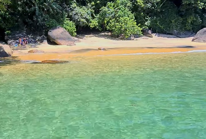 Viralizou! Praia paradisíaca ‘secreta’ no RJ encanta internautas