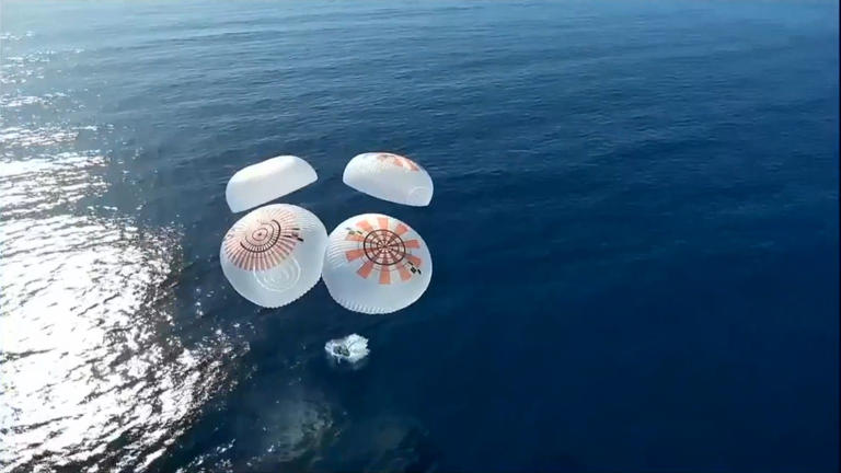 SpaceX's private Fram2 astronauts splash down on Earth, ending historic ...