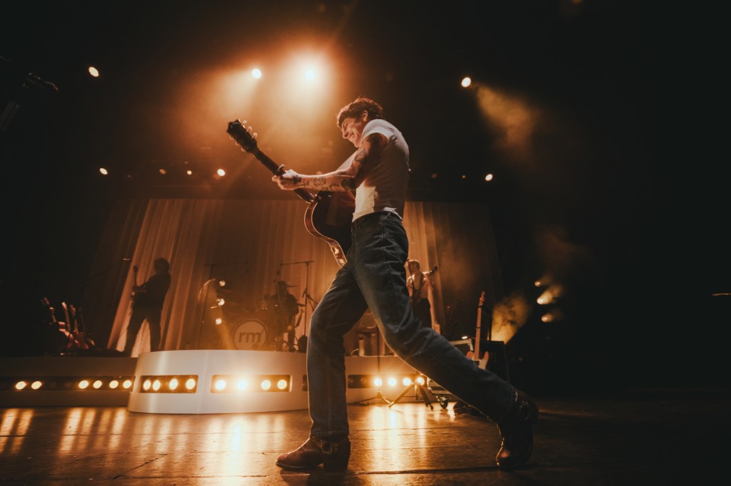 Role Model Makes Reneé Rapp ‘Sally, When the Wine Runs Out' Main ...