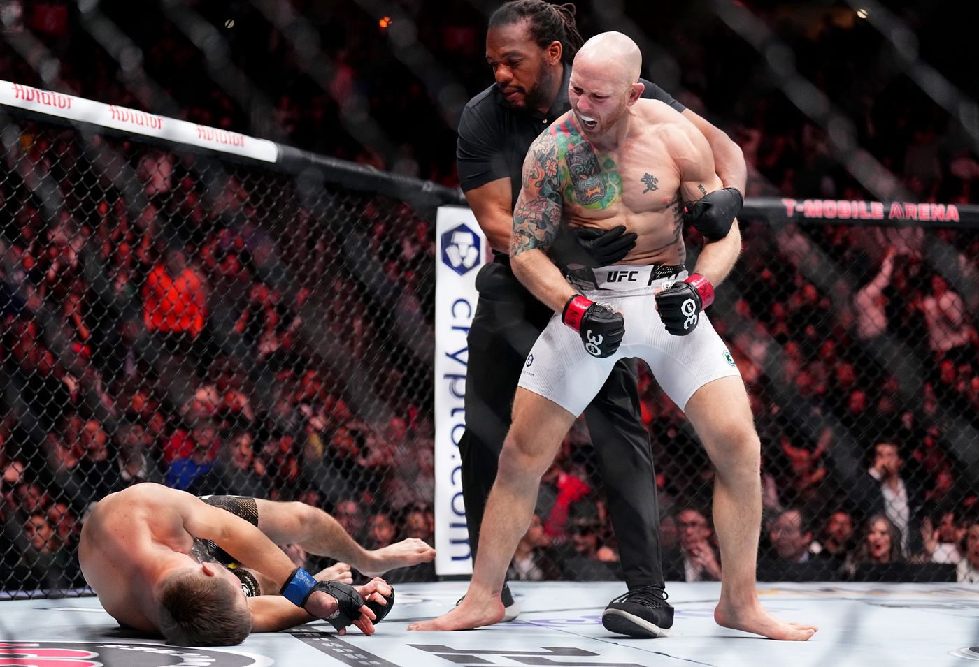 UFC Vegas 105 gambling preview: Will Josh Emmett score another ...