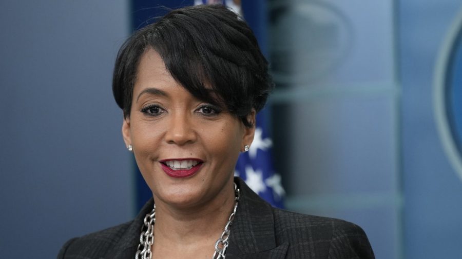 Former Atlanta mayor launches bid for Georgia governor