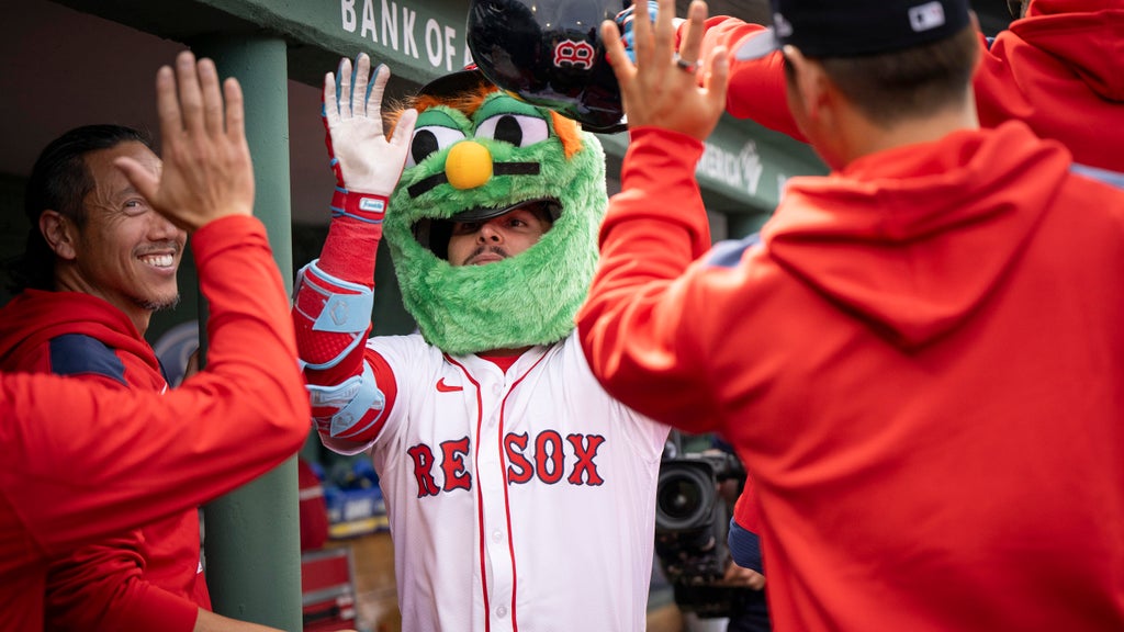 Red Sox debut new Wally-themed home run celebration in Fenway Park opener