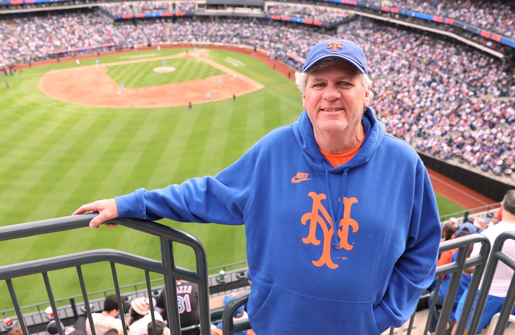 Lifelong Mets fanatic honored by team after attending 50 consecutive ...