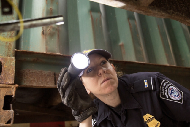 Cuidado, migrantes: CBP advirtió que no podrán cruzar la frontera con ...